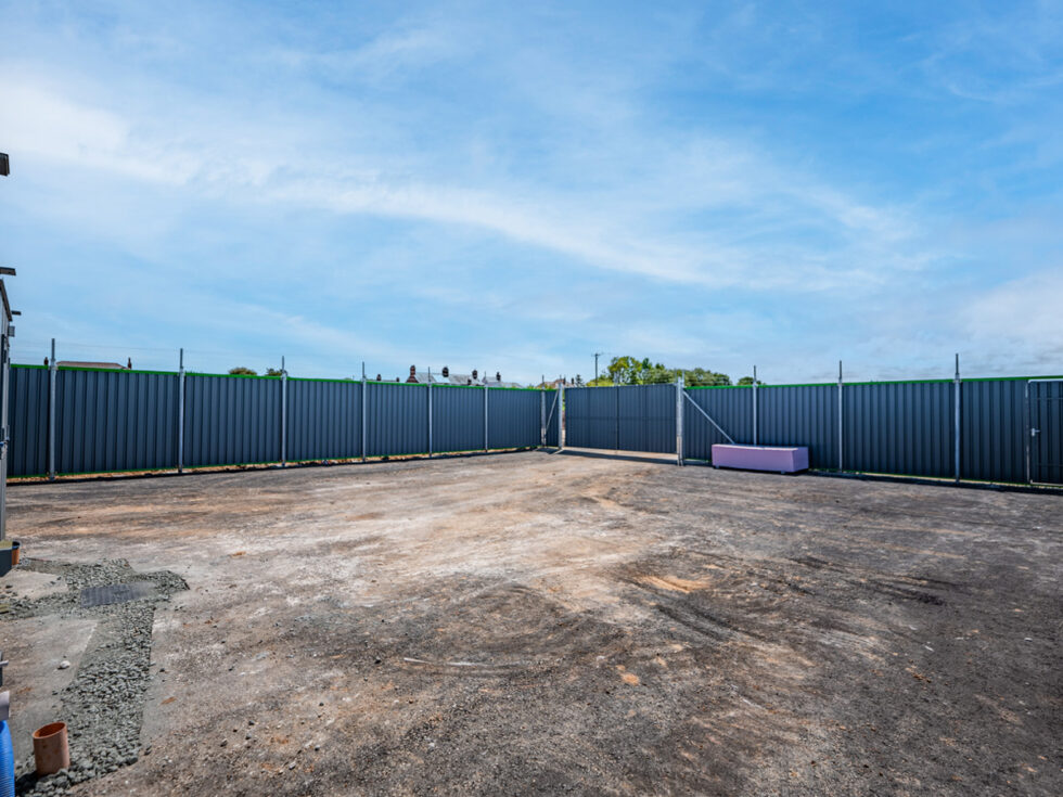 How steel hoarding can help noise mitigation in construction - Rethync